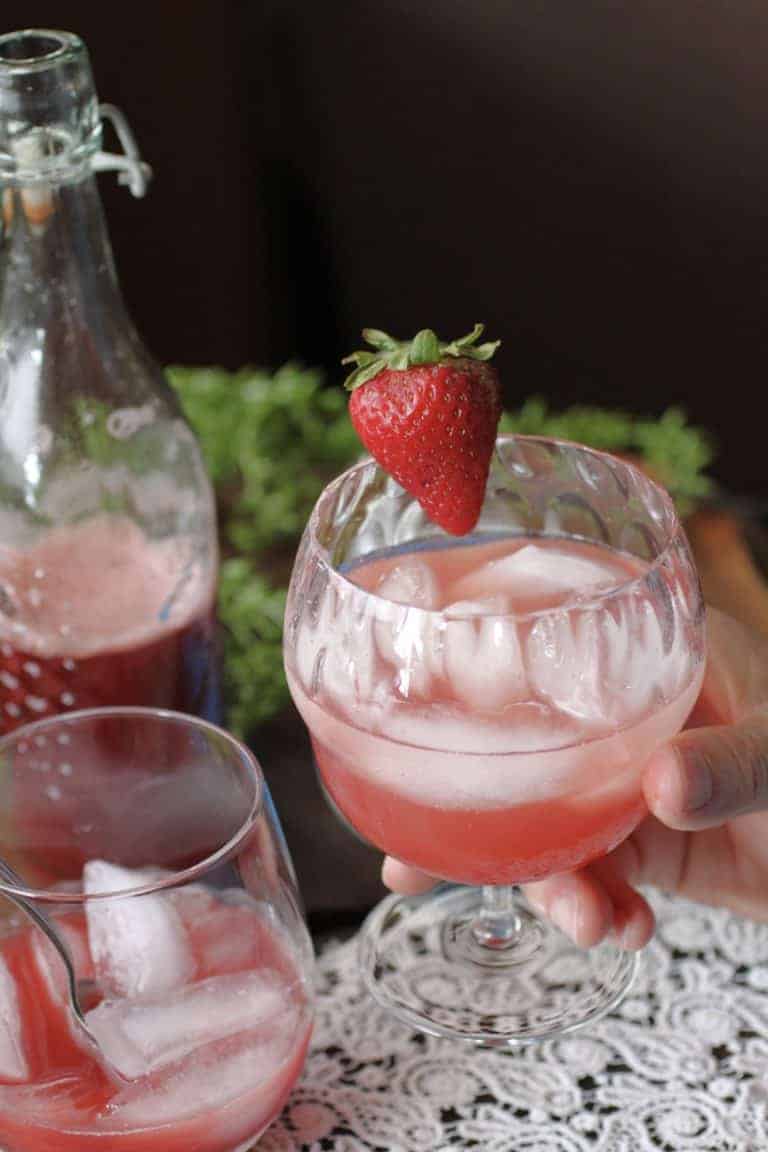 How to make Strawberry Rhubarb syrup, a marvelous mocktail - LiveBest
